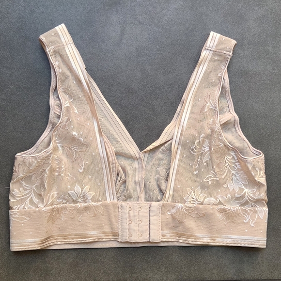Wacoal | Intimates & Sleepwear | Wacoal Net Effect Bralette | Poshmark
